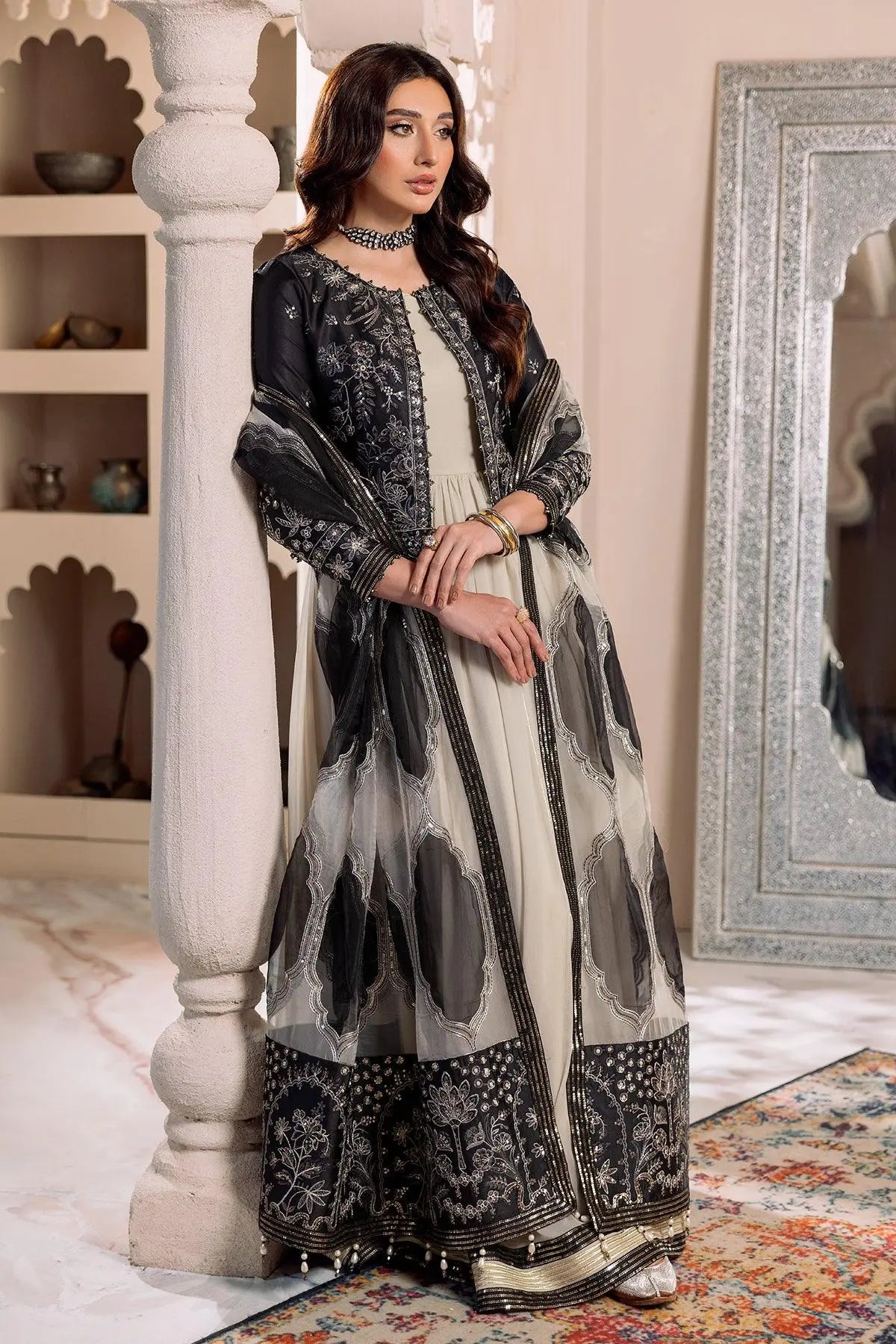 Buy Pakistani Chiffon Maxi & Raw Silk Dresses Online | Alizeh