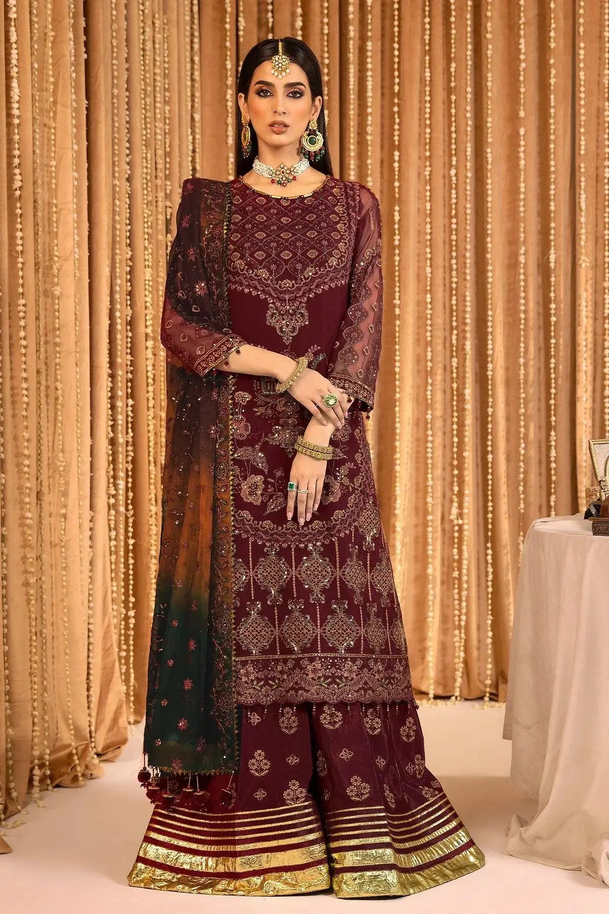 Roheen - V16D01 Embroidered Chiffon Maroon – Alizeh